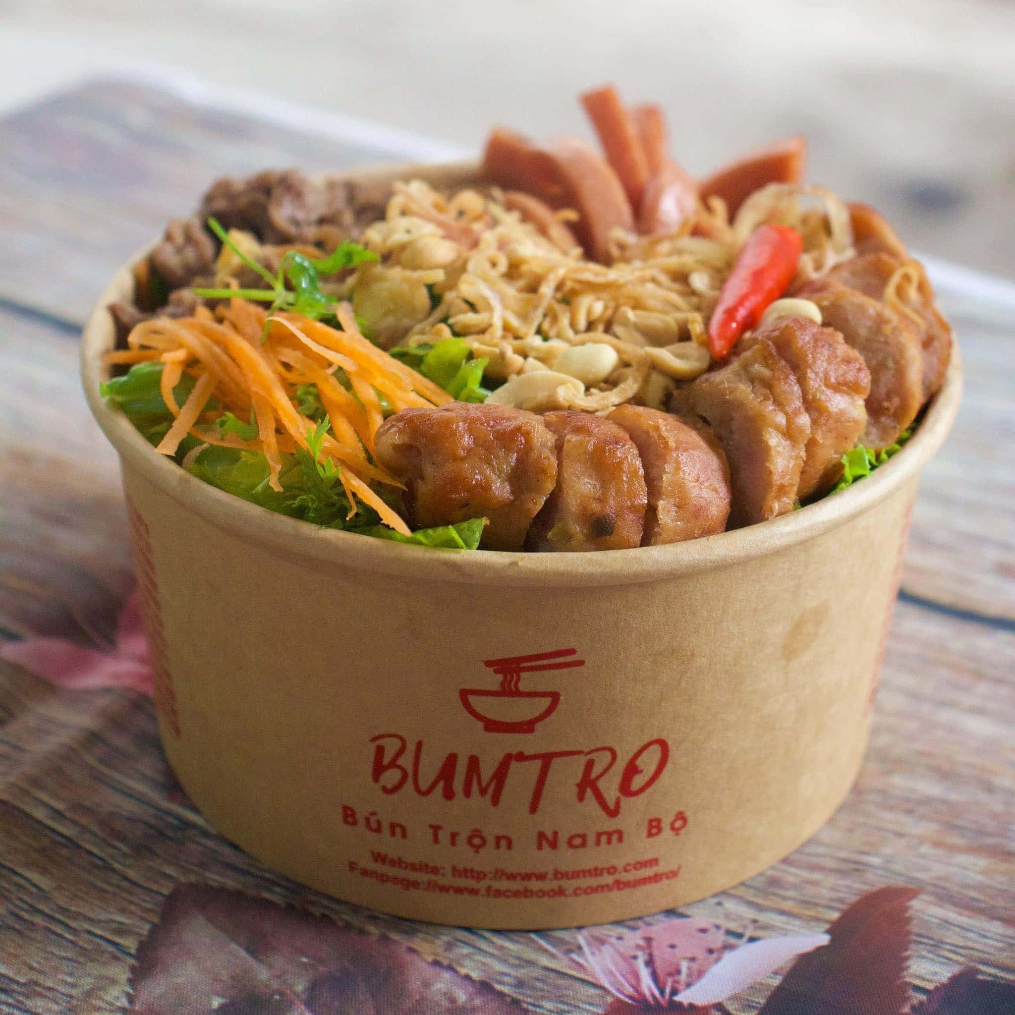 Đa Dạng Menu Quán Ăn Với Topping Nem Nướng - Nem Luji